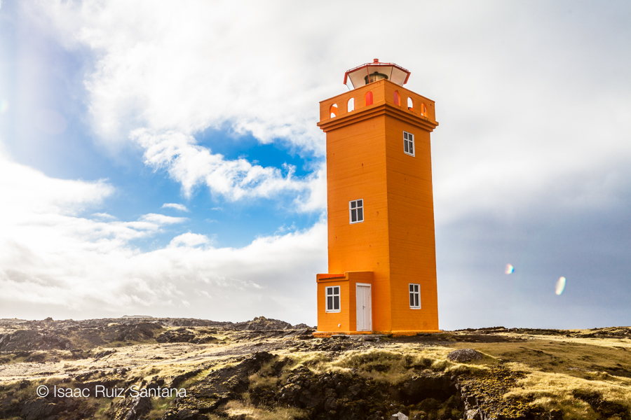 Jibaroenelmundo | orange lighthouse